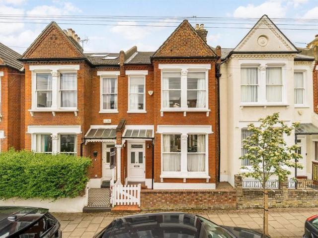 Gaskarth Road, London SW12 3 bed house to rent £4,250 pcm £981 pw
