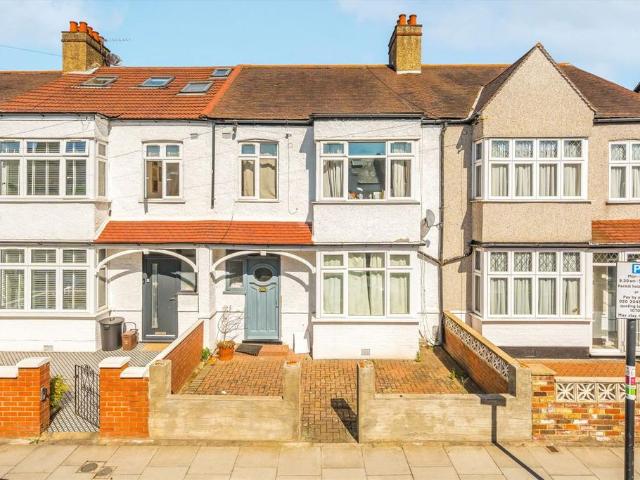 Gatton Road, London SW17 3 bed house to rent £3,200 pcm £738 pw