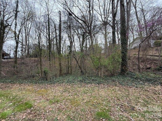 Gate Dr, Thomasville, NC 27360