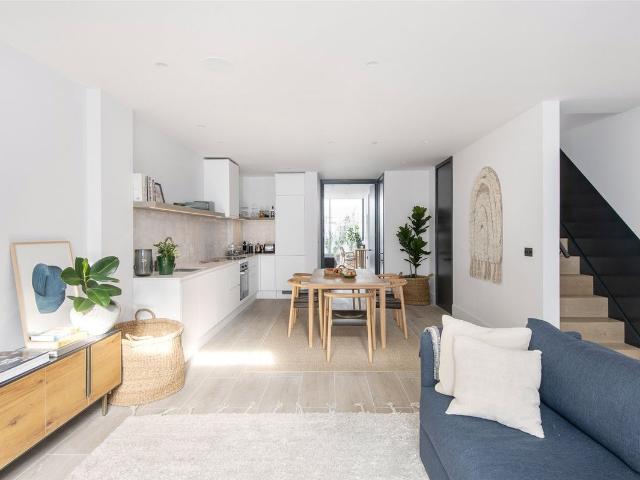 Gate House, London W2, 2 bed flat to rent, £10,833 pcm | PrimeLocation