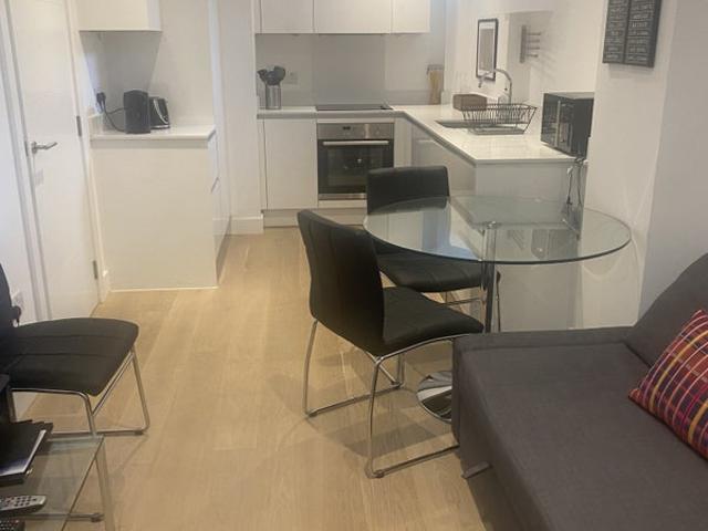 Gated 1 bedroom apartment