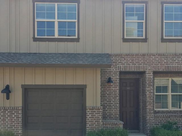 Gated 3 bdrm 2.5 bath Townhome with attached 1 car garage 3 Bedroom Home for Rent at 6140 71st St, Lubbock, TX 79424