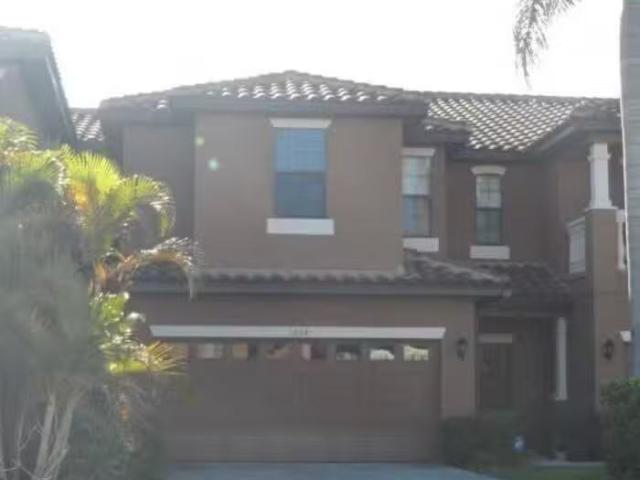 Gated Community of La Fortuna in Kissimmee 1208 La Fortuna Blvd