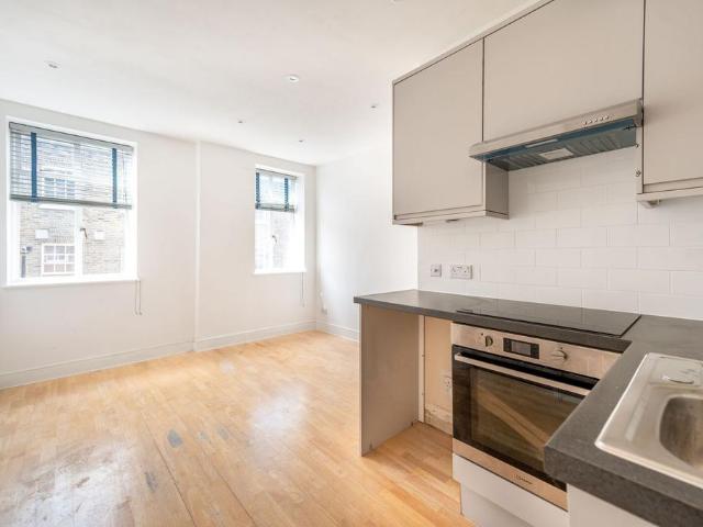 Gateforth Street, Marylebone, London. 1 bed flat to rent £1,950 pcm £450 pw