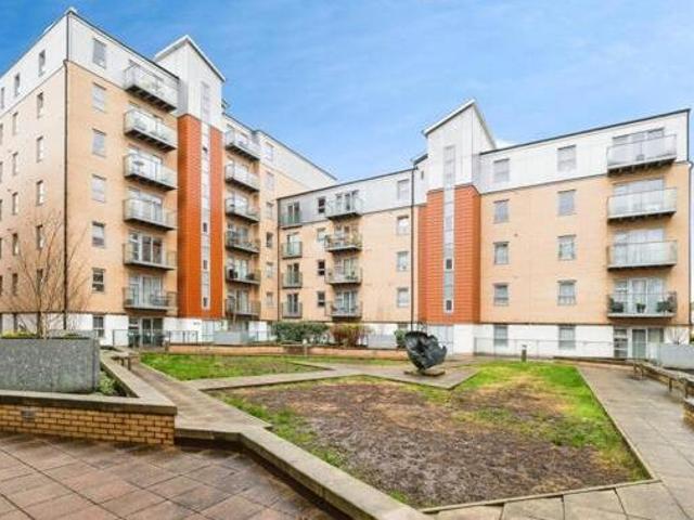 Gatekeepers House, Queen Mary Avenue, 2 Bedroom Flat