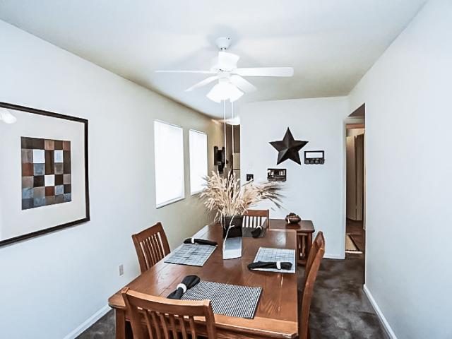Gatehouse Apartments 2 Bedroom Apartment for Rent at 11803 Holiday Dr, Kansas City, MO 64134 Crossgates