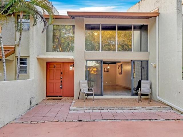Gatehouse Rd Apt,plantation, Condo For Sale