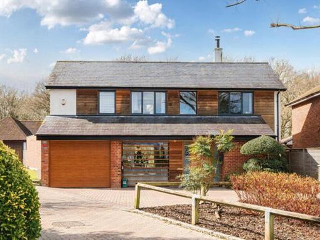 Gatesden Road, Fetcham, 4 Bedroom Detached