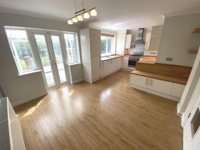 Gateshead Road, Borehamwood 3 bed semi detached house to rent £2,295 pcm £530 pw
