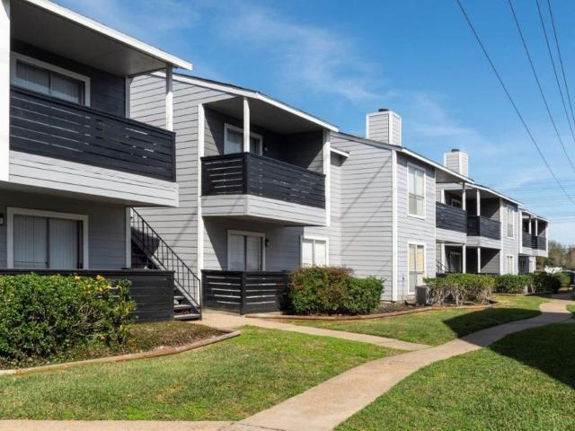 Gateway at Ellington 2 Bedroom Apartment for Rent at 15603 Gulf Fwy, Houston, TX 77598 Southbelt Ellington