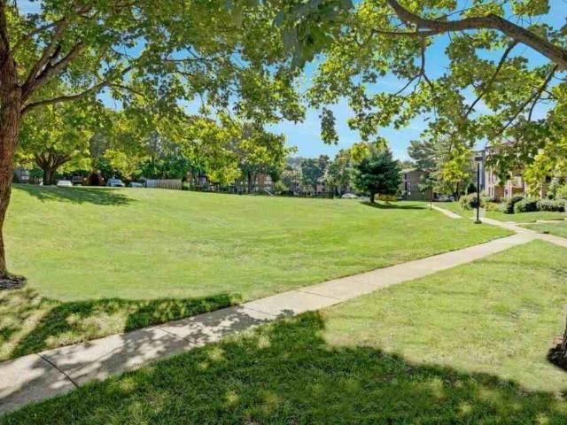 Gateway at Gaithersburg 2 Bedroom Apartment for Rent at 925 Clopper Rd, Gaithersburg, MD 20878