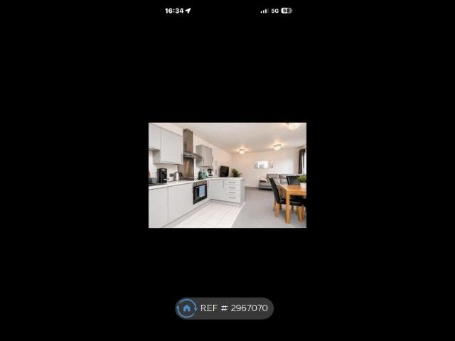Gateway Court, St Albans AL2, 2 bed flat to rent, £1,850 pcm | PrimeLocation