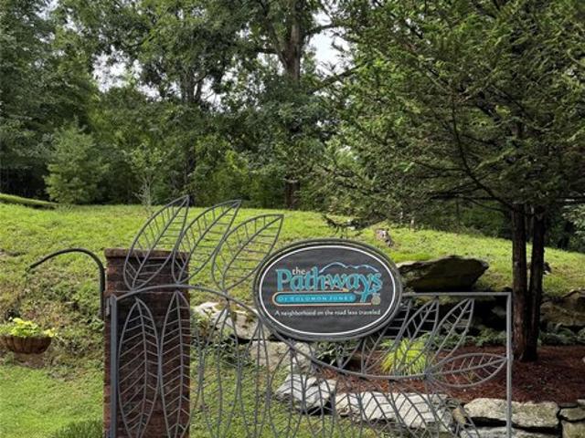 Gateway Dr Unit 10, Hendersonville, NC 28739