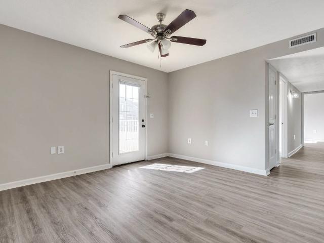Gateway Homes 2 Bedroom Apartment for Rent at 550 New South Dr, Clarksville, TN 37043