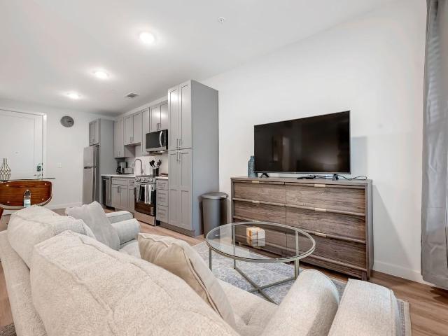 Gateway Park 1 Bedroom Apartment for Rent at 850 S Ewing Ave, Dallas, TX 75203 Brentwood & Trinity Heights