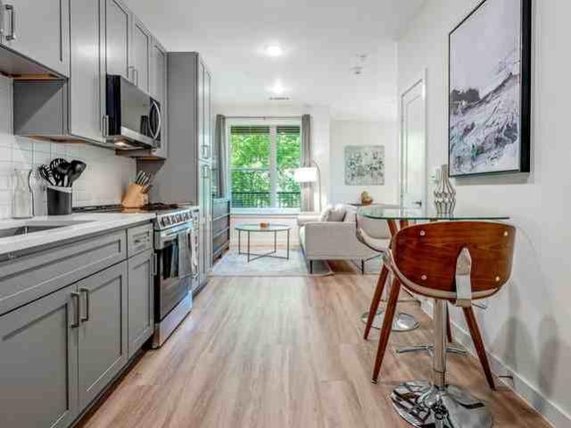 Gateway Park 1 Bedroom Apartment for Rent at 850 S Ewing Ave, Dallas, TX 75203 Brentwood & Trinity Heights