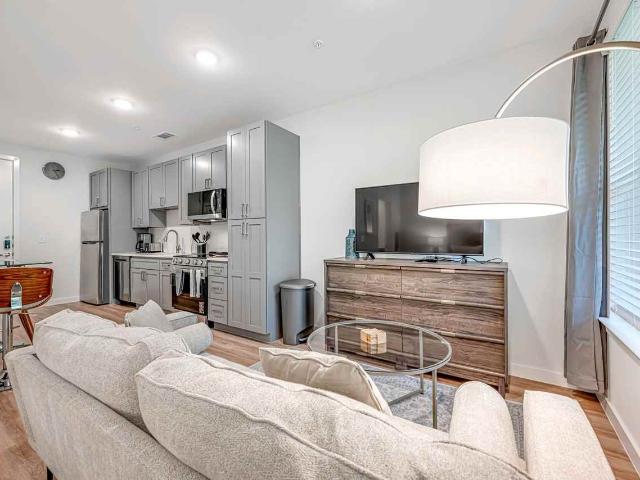 Gateway Park 2 Bedroom Apartment for Rent at 850 S Ewing Ave, Dallas, TX 75203 Brentwood & Trinity Heights