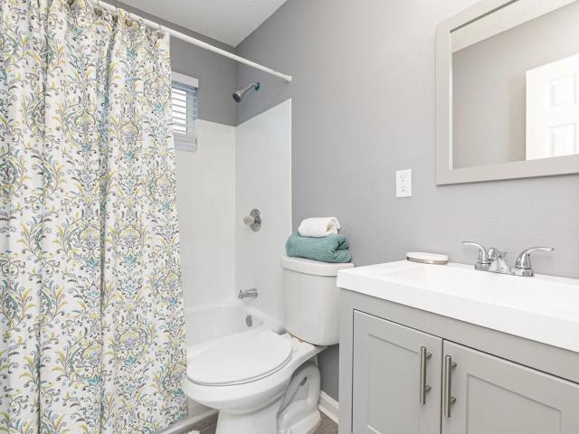 Gateway South Apartments 2 Bedroom Apartment for Rent at 2001 Sylvan Rd Sw, Atlanta, GA 30310 Sylvan Hills