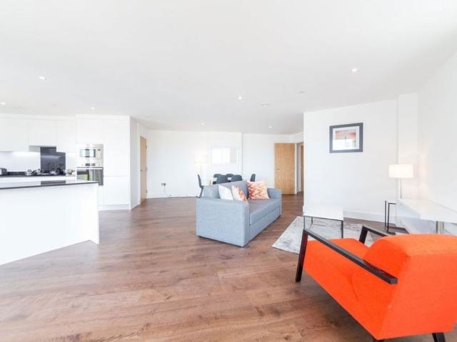 Gateway Tower, E16, London