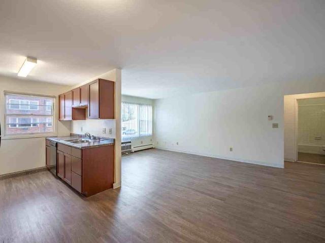 Gateway Trail Apartments 1 Bedroom Apartment for Rent at 2025 Ide St, Maplewood, MN 55109 Maplewood Oakdale