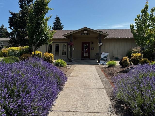 Gateway Village 1 Bedroom Apartment for Rent at 3255 Gateway St, Springfield, OR 97477 Gateway