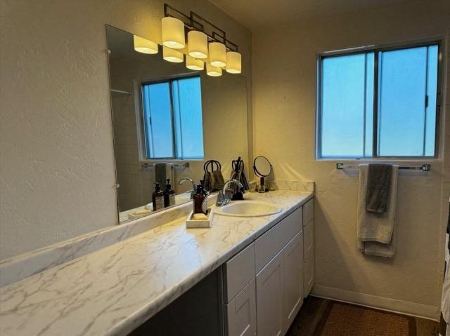Gateway Village 2 Bedroom Apartment for Rent at 3255 Gateway St, Springfield, OR 97477 Gateway