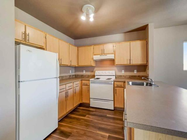 Gateway Village Apartments 3 Bedroom Apartment for Rent at 1900 Madras St Se, Salem, OR 97306 South Gateway