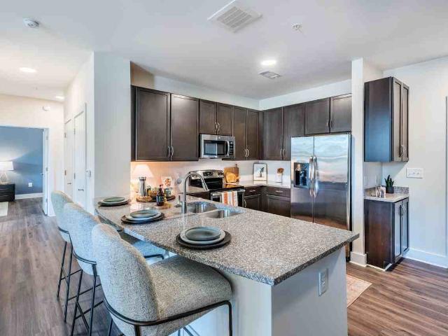 Gateway West Studio Apartment for Rent at 902 W 4th St, Charlotte, NC 28202 Third Ward