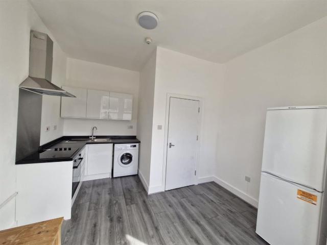 Gathorne Road, London N22, 1 bed flat to rent, £1,400 pcm | PrimeLocation