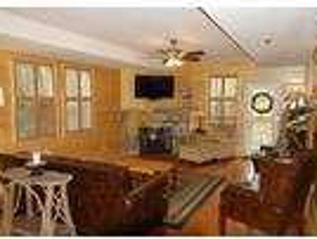 Gatlinburg 4 bedrooms riverfront house