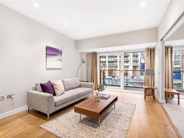 Gatliff Road, London, SW1W 2 bed flat to rent £3,550 pcm £819 pw