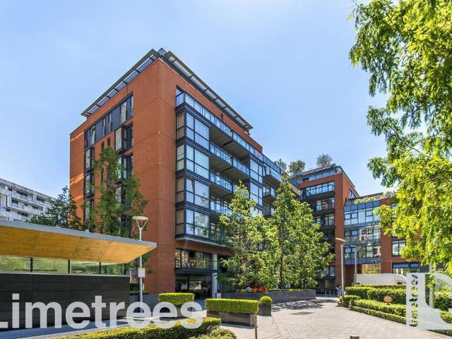 Gatliff Road, London SW1W 4 bed flat to rent £9,967 pcm £2,300 pw