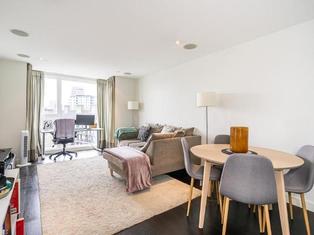 Gatliff Road Sloane Square SW1W 1 bed flat to rent £3,146 pcm £726 pw
