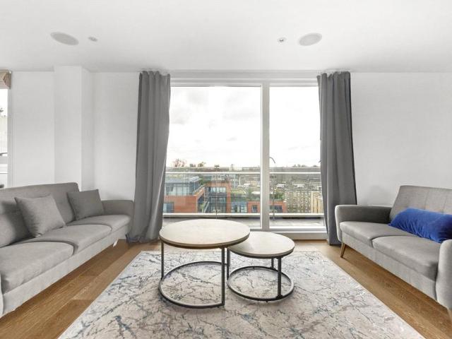 Gatliff Road, Pimlico, London, SW1W 3 bed apartment to rent £6,950 pcm £1,604 pw