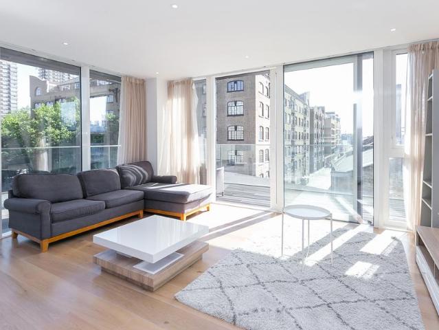 Gauging Square, London, E1W 1 bed apartment to rent £2,800 pcm £646 pw