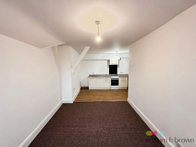 Gaunt Street, Lincoln LN5, 3 bed flat to rent, £900 pcm | PrimeLocation