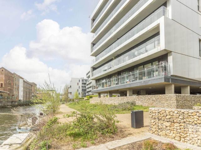 Gavin Bank, Geoffrey Watling Way, Norwich NR1, 2 bed flat to rent, £1,125 pcm | PrimeLocation