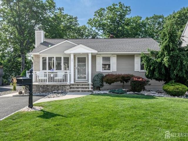 Gaywood Ave, Colonia, Home For Sale