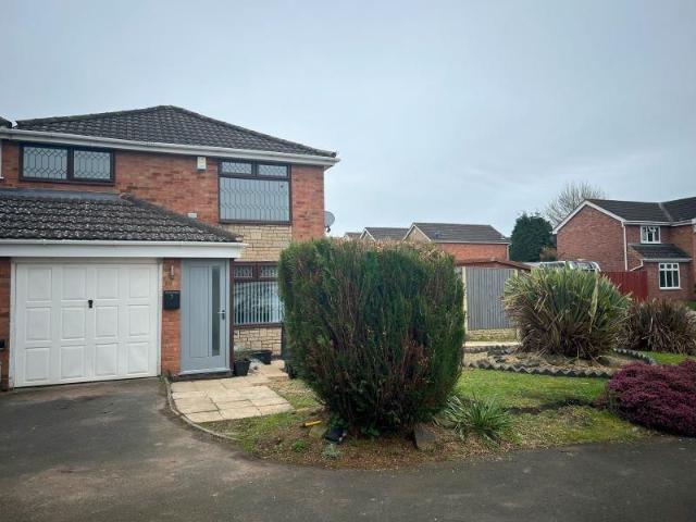 Gayfield Avenue, Brierley Hill DY5, 3 bed property to rent, £1,300 pcm | PrimeLocation