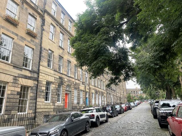Gayfield Square, Central, Edinburgh EH1, 4 bed flat to rent, £2,100 pcm | PrimeLocation