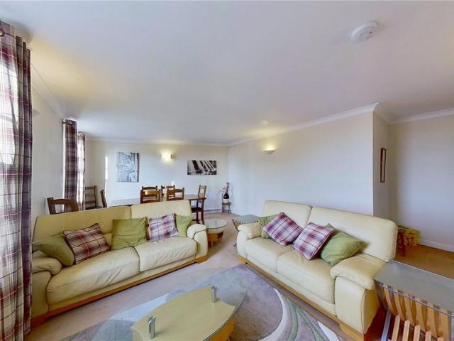Gayfield Square, Edinburgh, EH1 4 bed flat to rent £3,180 pcm £734 pw