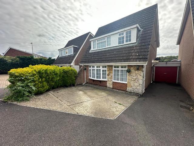 Gaylyn Way Fareham UNFURNISHED 3 bed link detached house to rent £1,475 pcm £340 pw