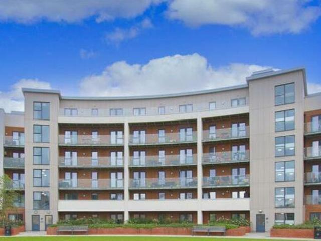 Gemini Park, Manor Way, 2 Bedroom Flat