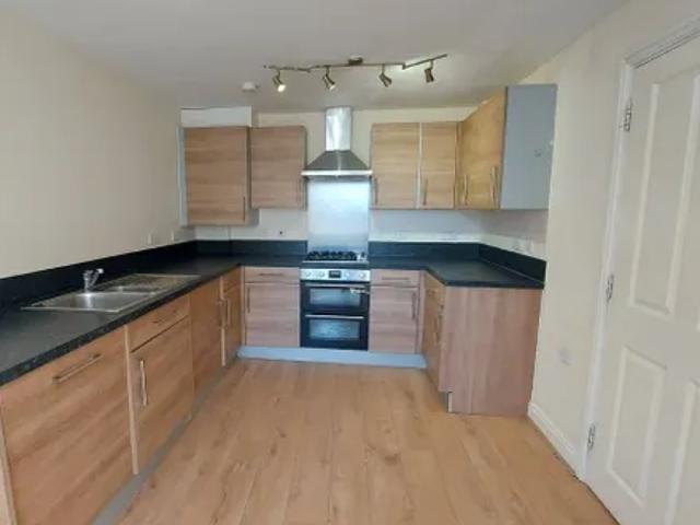 Genas Close, London, IG6 2PJ, United Kingdom | 4 bed townhouse for rent #166054432 | Rentberry
