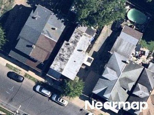 Genesee St