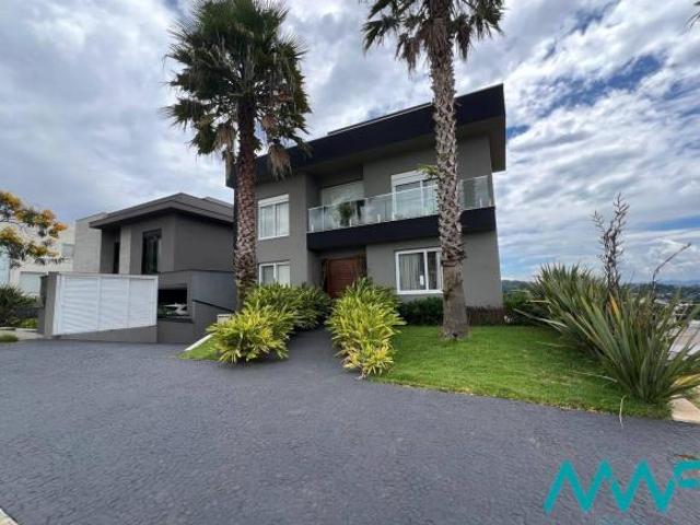 Gênesis 2 — Casa Mobiliada com 3 Suítes, Piso Aquecido e Piscina