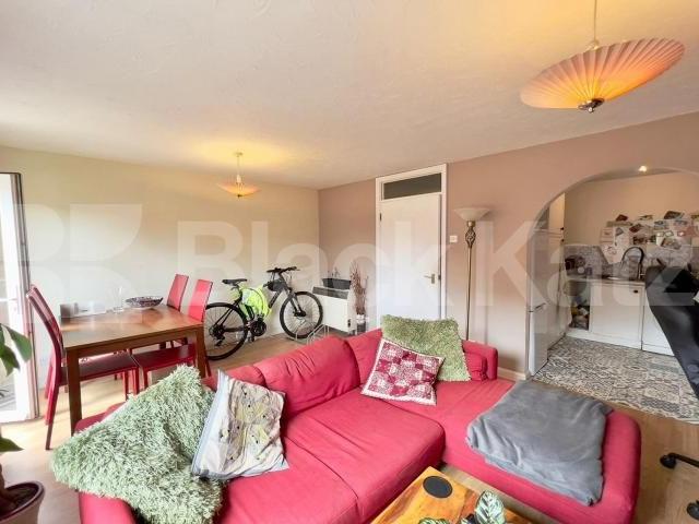 Generous one bed with Juliette balcony
