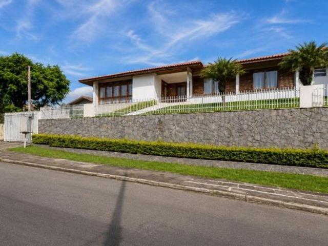 Raridade no Mercado: Casa Térrea em Terreno de 1.056m² com 2 Edículas