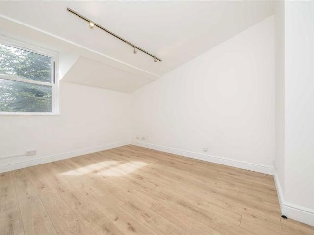 Geneva Drive, Brixton SW9, 1 bed flat to rent, £1,850 pcm | PrimeLocation