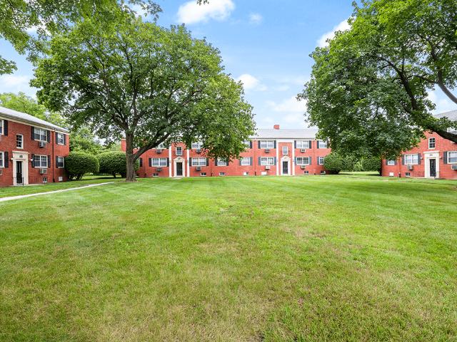Georgetown Village 1 Bedroom Apartment for Rent at 3045 Ilger Ave, Toledo, OH 43606 Westgate